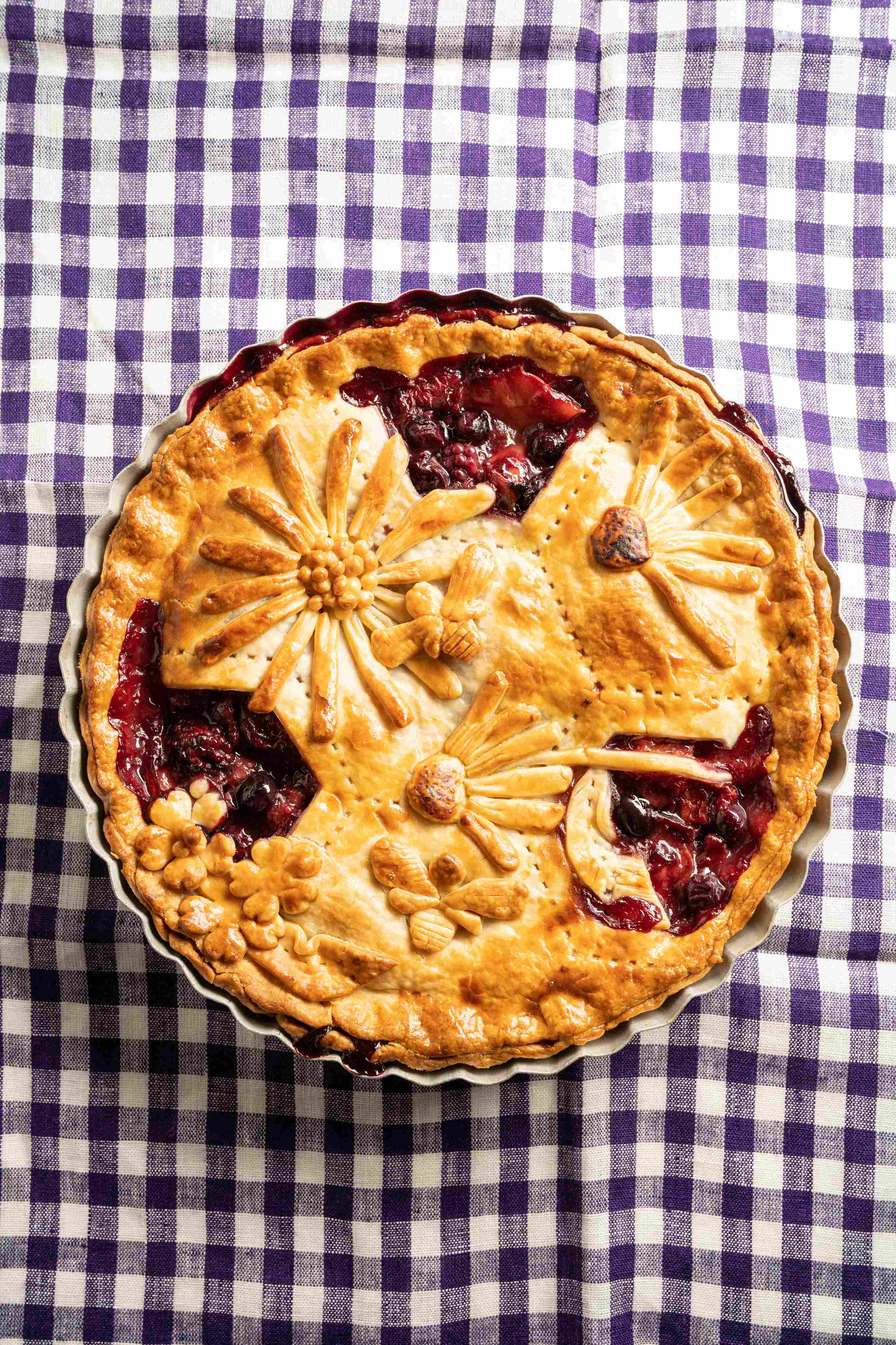Peach Berry Pie – Savannah Bee Company